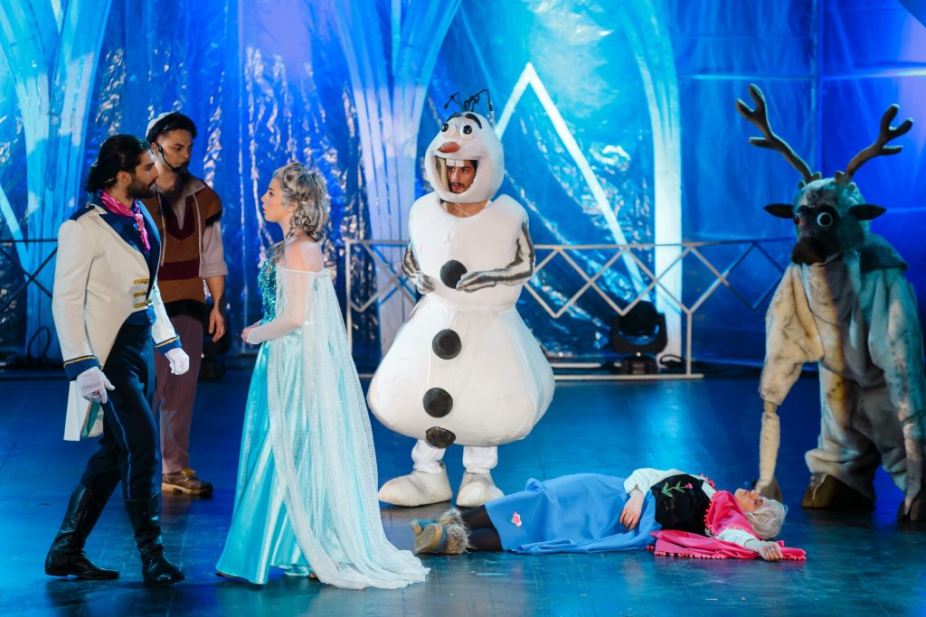 FROZEN -Regatul Inghetat | Euro Sud TV