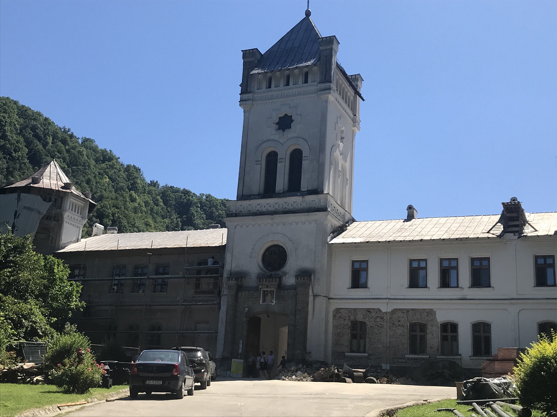 Mănăstirea Tismana, cea mai veche din Țara Românească | Euro Sud TV